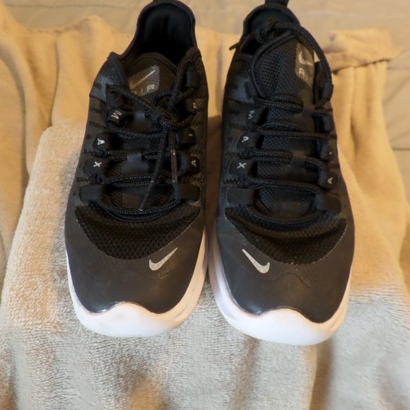 Nike | Shoes | Nike Air Max Womens Axis Black Running Shoes Size 85 ...